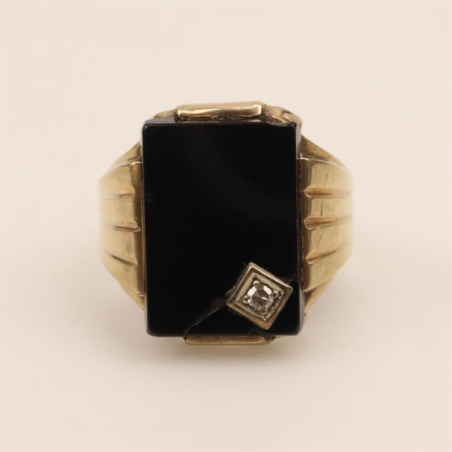 10kt Gold Black Stone Diamond Ring | Property Room
