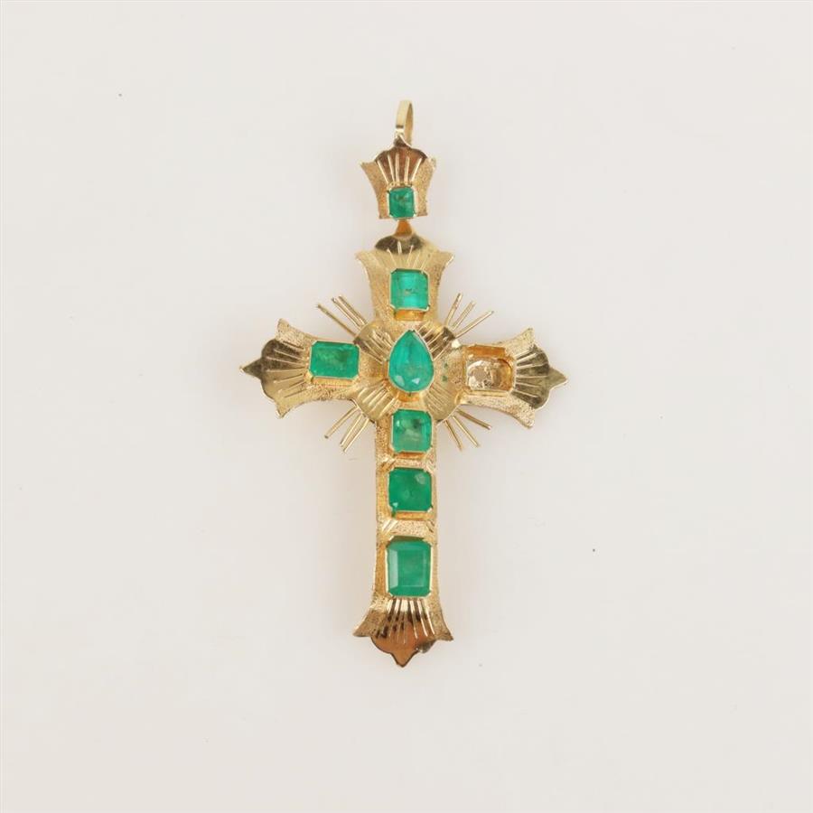 18kt Gold Emerald Cross Pendant | Property Room