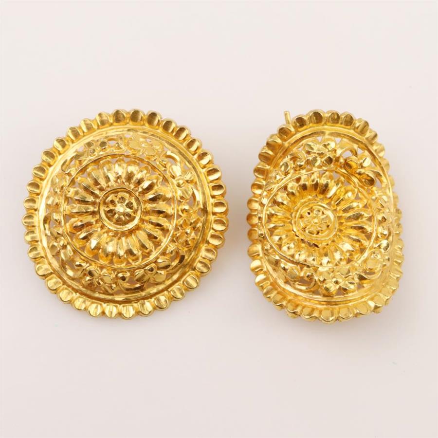 22kt Gold Earrings | Property Room