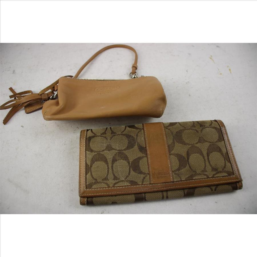 Coach Hand Wallets | Property Room