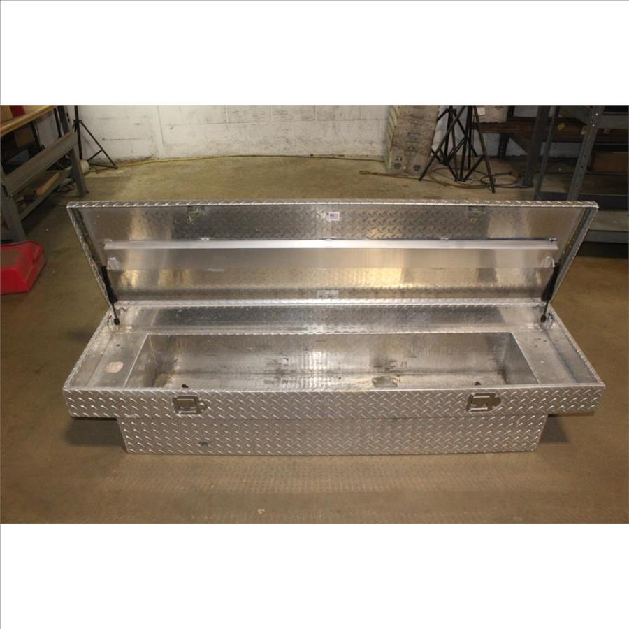 Daws Manufacturing Aluminum Tool Box | Property Room
