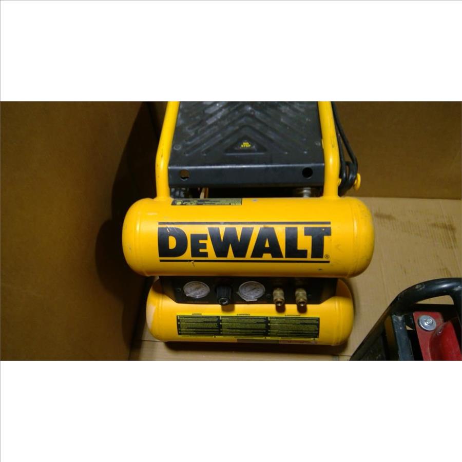 DeWalt 4 Gallon Stacked Tank Air Compressor | Property Room