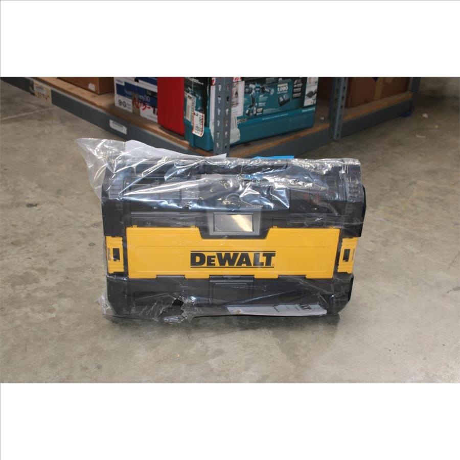 DeWalt ToughSystem Worksite Charging And Music Station DWST08810 ...