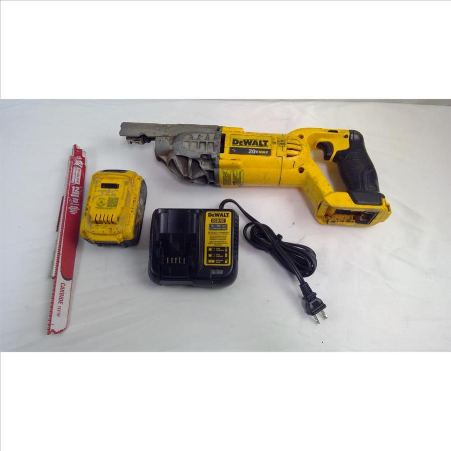 DeWalt Variable Speed Reciprocating Saw, DCS380 | Property Room