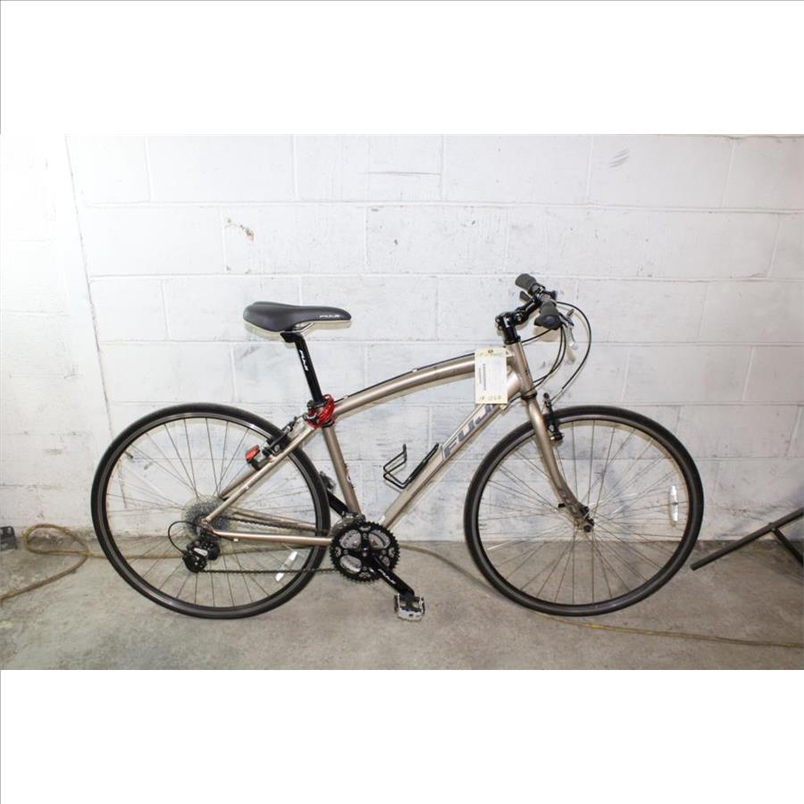 Fiji Absolute 3.0 Hybrid Bike | Property Room