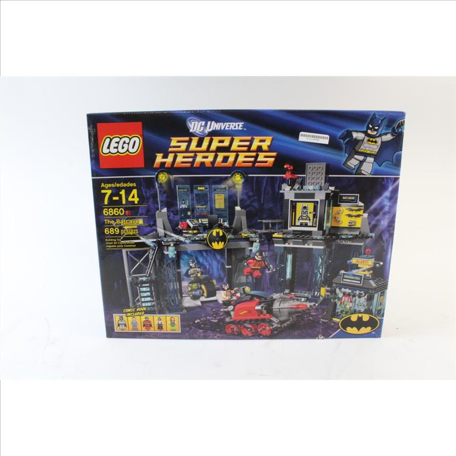 Lego DC Universe Super Heroes, The Batcave | Property Room