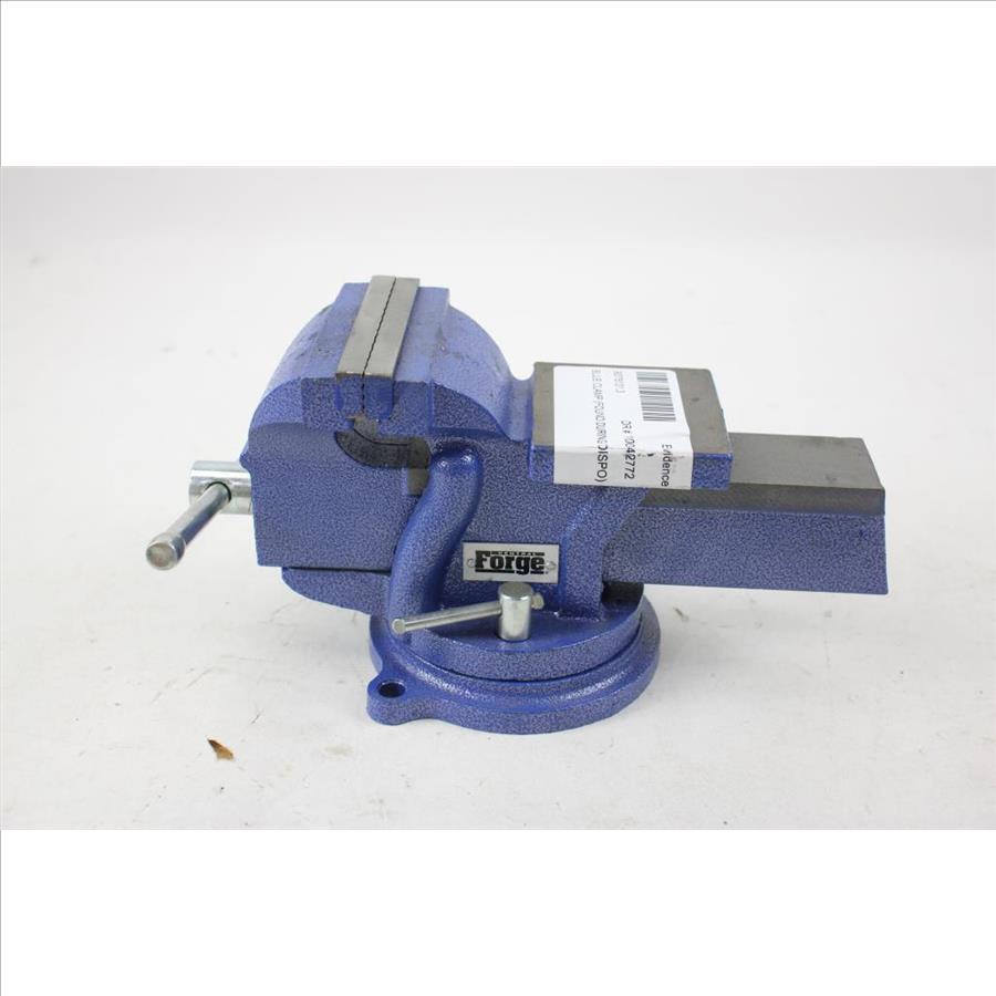 Milwaukee Sawzall, Hart Reciprocating Saw, Central Forge Vise With ...