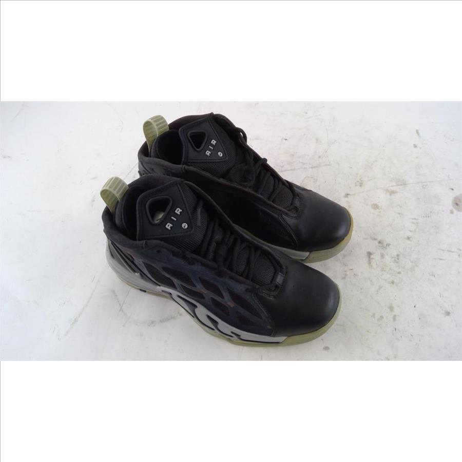 Nike Airmax Pillar Mens Shoes Sisze 8.5 | Property Room