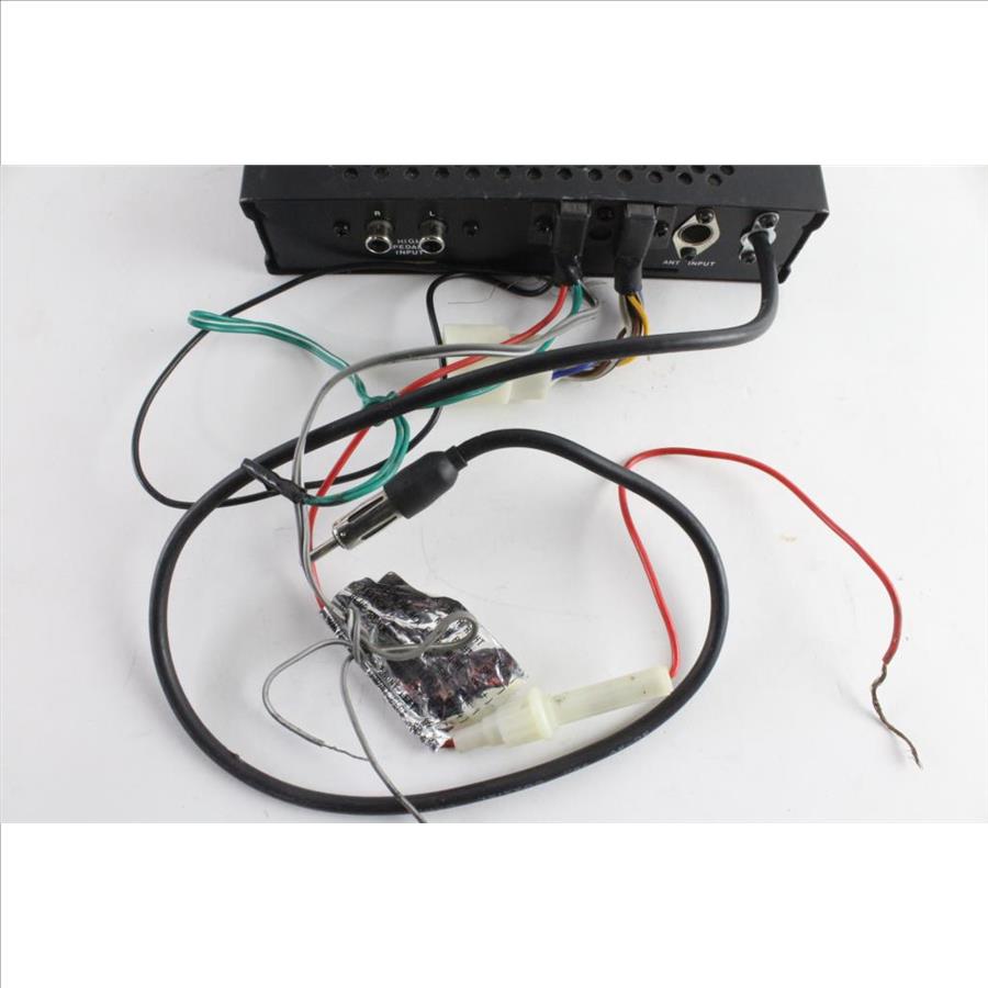 Pyramid Car Graphic Equalizer/Amplifier | Property Room