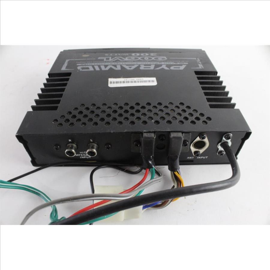 Pyramid Car Graphic Equalizer/Amplifier | Property Room