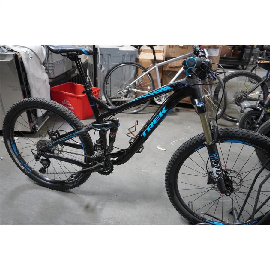 Trek Remedy 8 Full Suspension 27.5 Inch Mountain Bike | Property Room