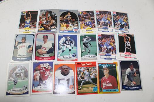 Bulk Lot, Trading Cards 30 Plus Pieces | Property Room