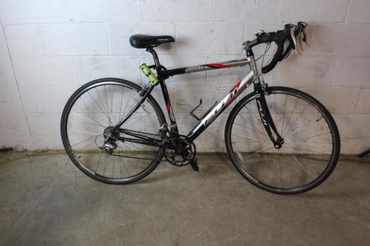 Fuji Newest 1.0 Road Bike | Property Room