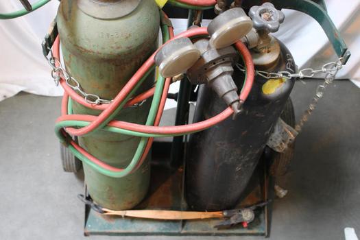 Harper 2 Cylinder Cart With Praxair Tanks | Property Room