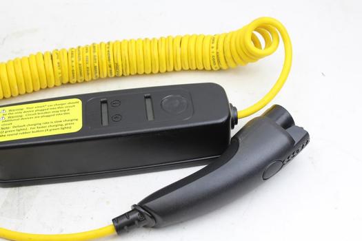 Intertek 4000982 Smart Car Charger | Property Room