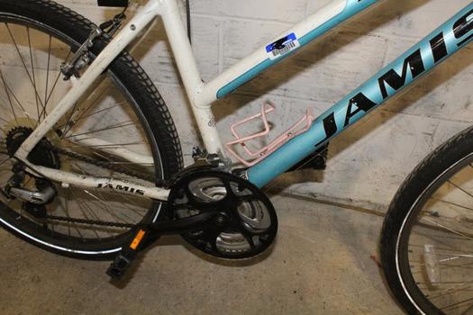 Jamis Explorer 2.0 Hybrid Bike | Property Room