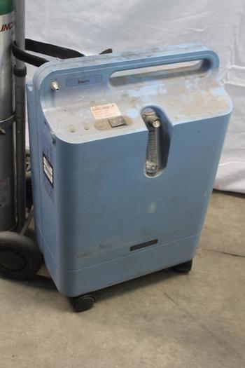 Lincare Oxygen Tank And Everflo Respironics | Property Room