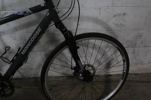 Mongoose Crossway 450 Hybrid Bike | Property Room