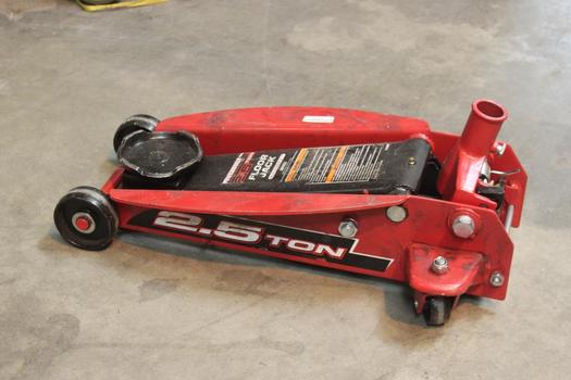 Powerbuilt 2.5 Ton Floor Jack | Property Room