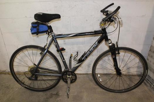 Trek 7500 Multitrack Hybrid Bike | Property Room