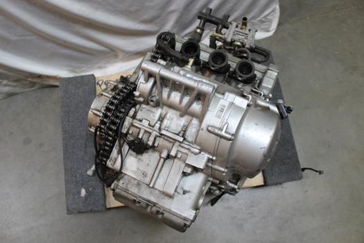 Yamaha 4 Cylinder Motor Engine | Property Room