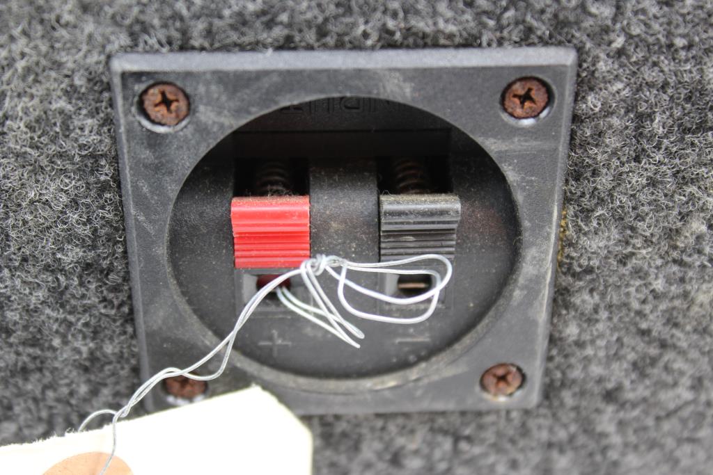 10" Alpine Type R 10 Subwoofer In Speaker Box | Property Room