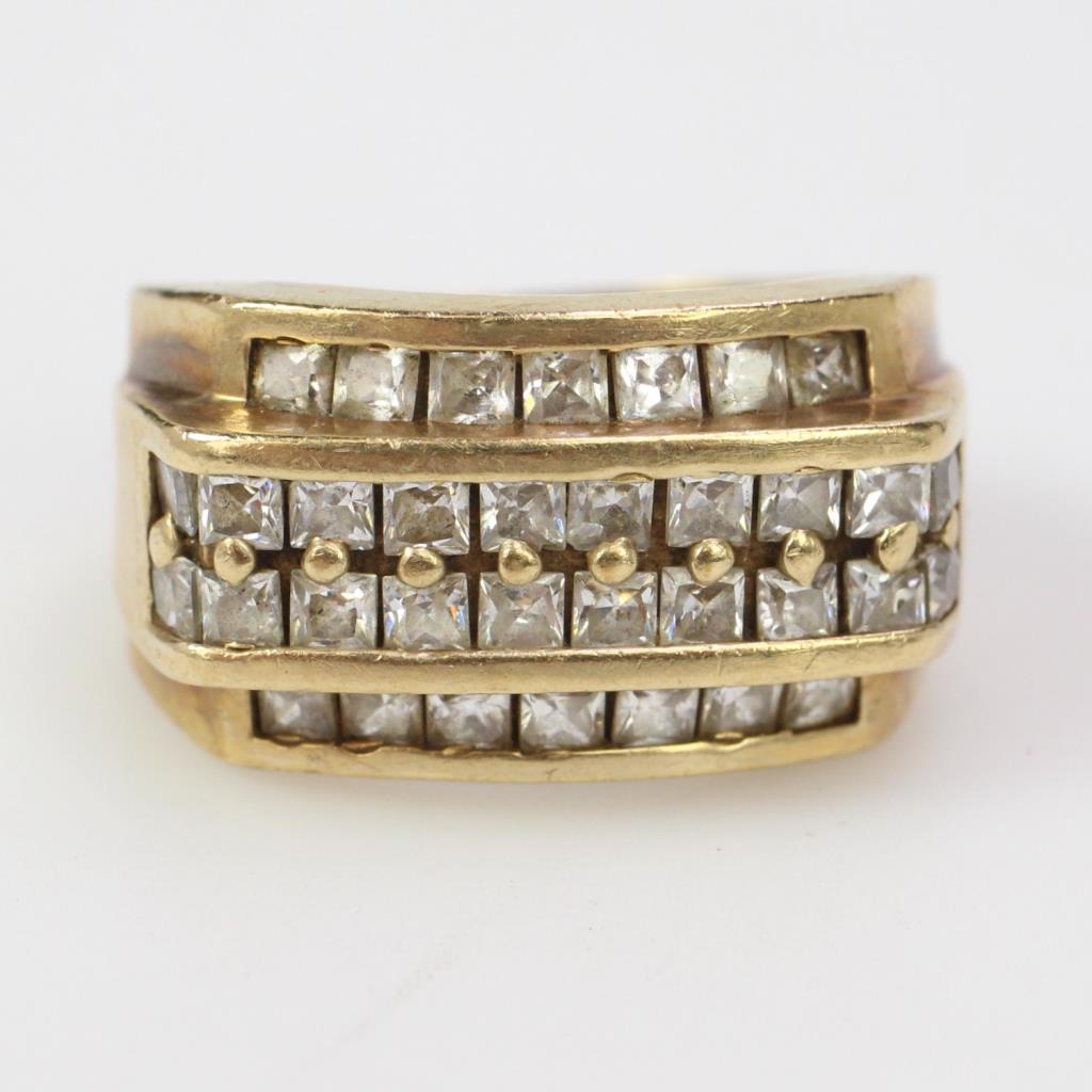 10k Gold 6.01g Ring With Clear Stones | Property Room