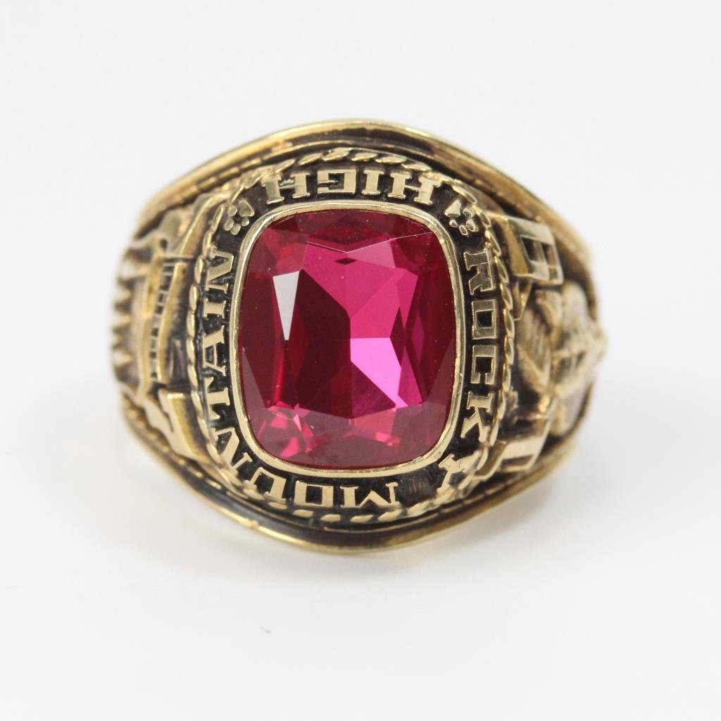 10kt Gold 15g Class Ring With Red Stone | Property Room