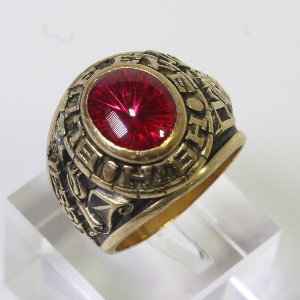 10kt Gold 18.8g Class Ring With Red Stone | Property Room