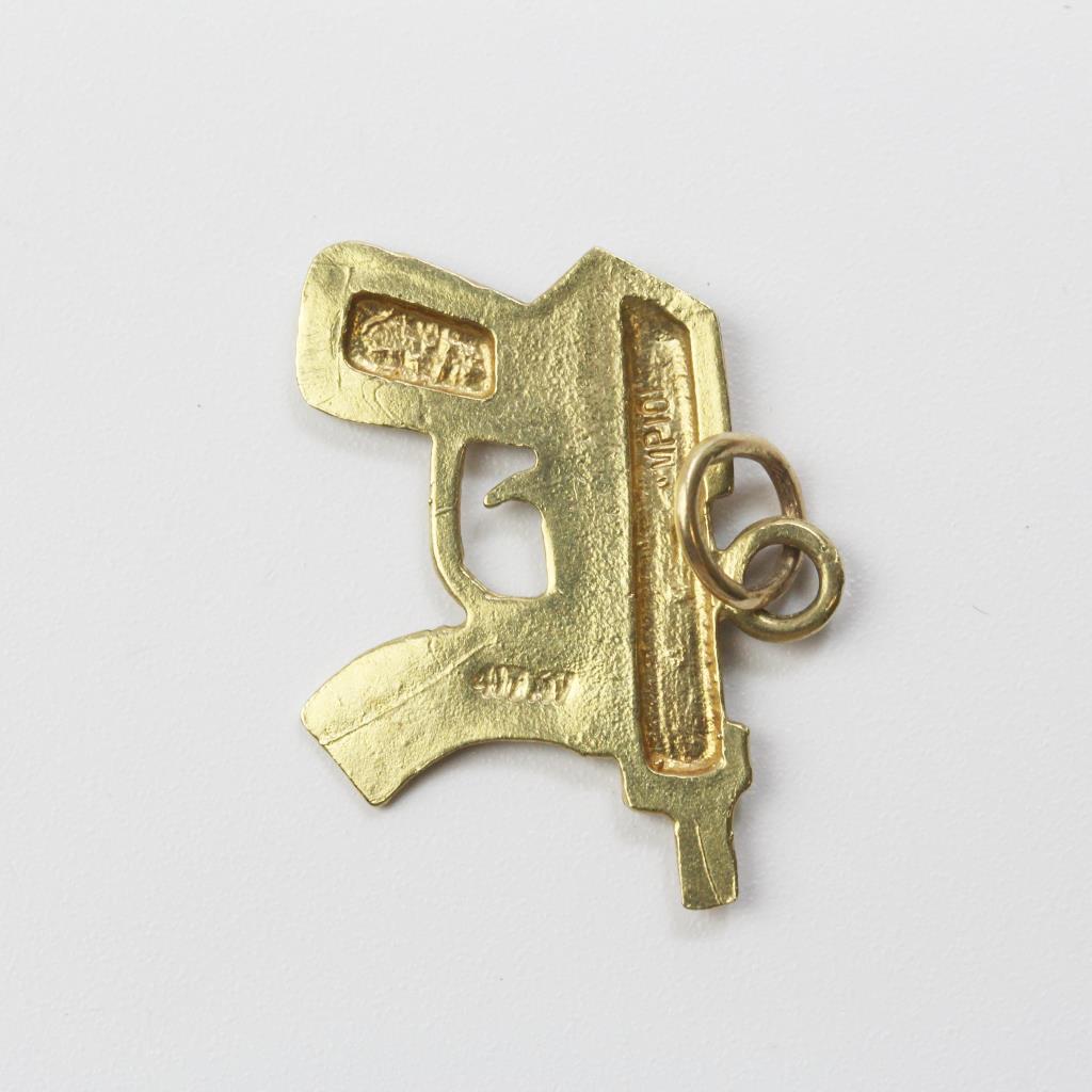 10kt Gold 2g Machine Gun Pendant | Property Room