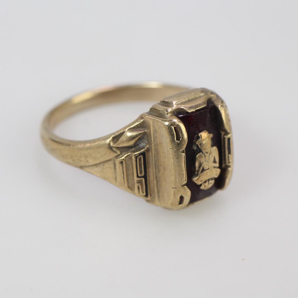 10kt Gold 4.16g Class Ring With Red Stone | Property Room