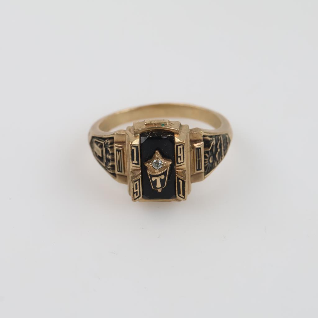 10kt Gold Black Stone Clear Stone Accent Class Ring | Property Room