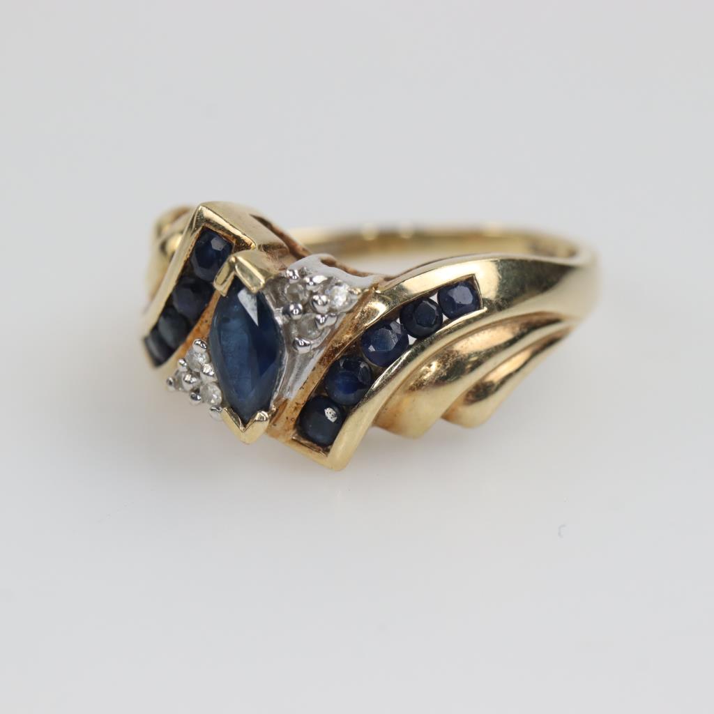 10kt Gold Blue Stone Diamond Accent Ring | Property Room