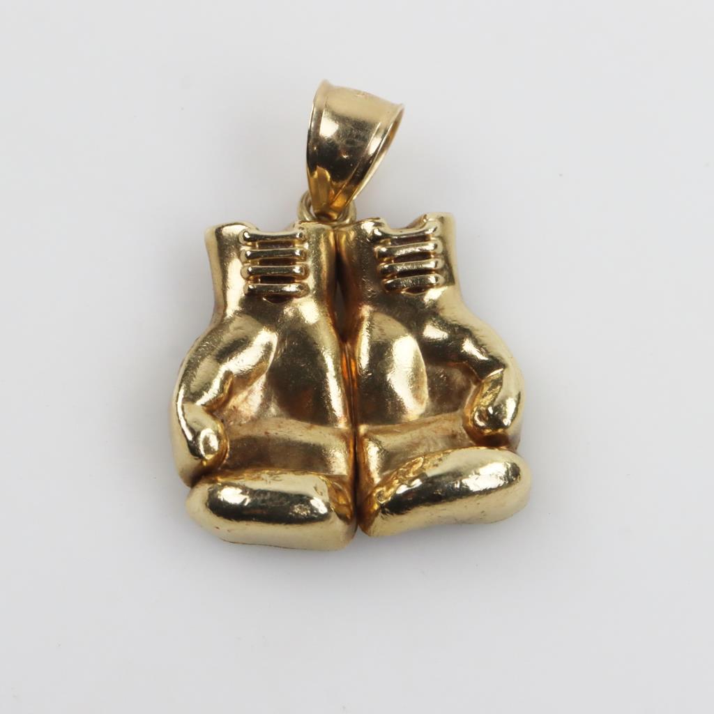 10kt Gold Boxing Gloves Pendant | Property Room
