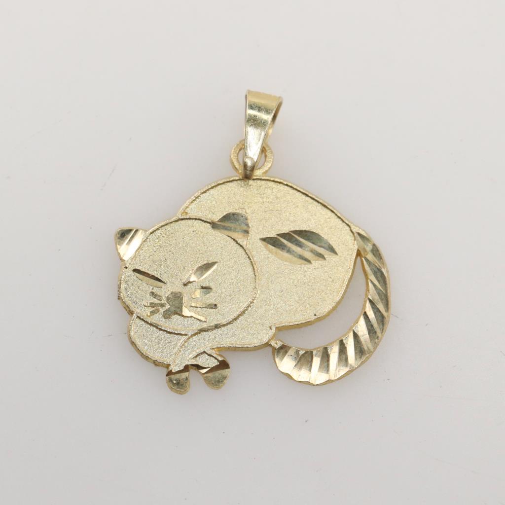 10kt Gold Cat Pendant | Property Room