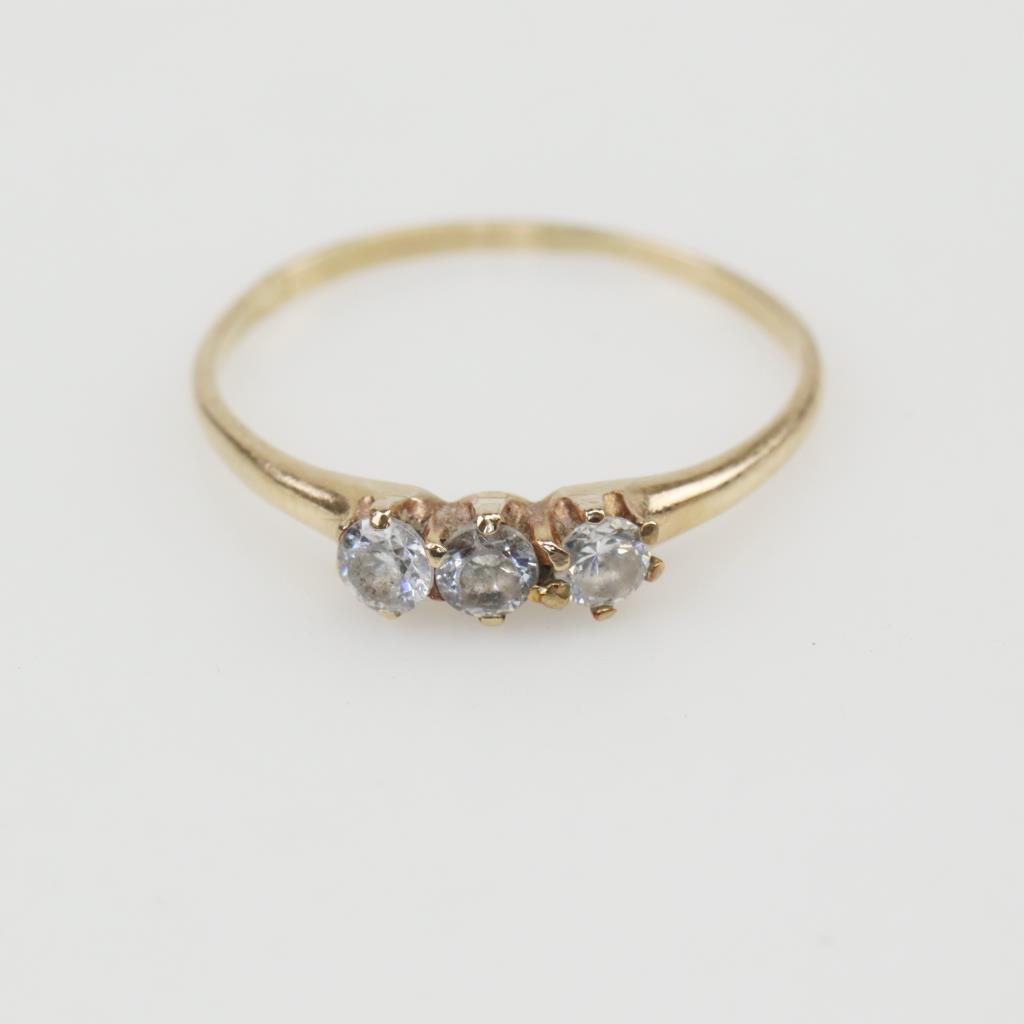 10kt Gold Clear Stone Ring | Property Room