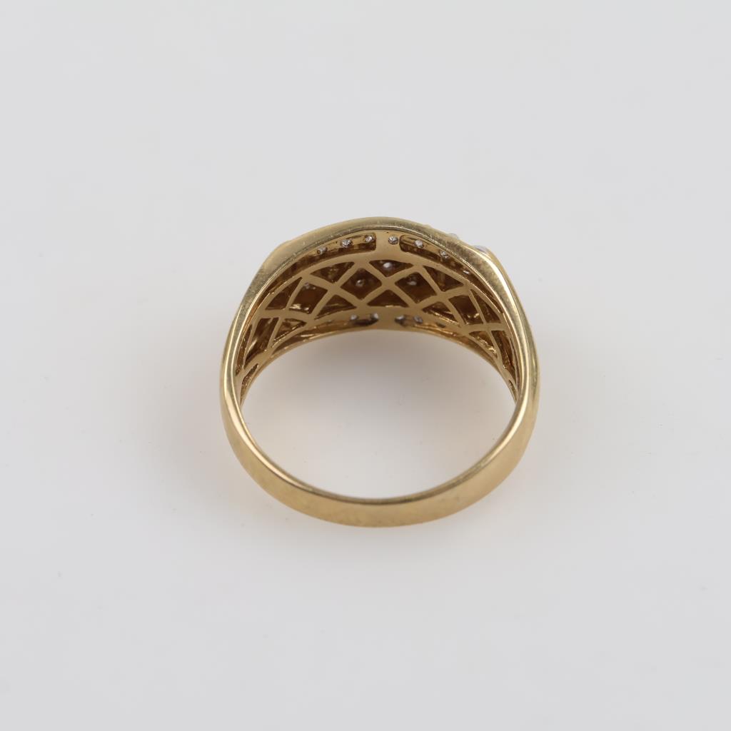 10kt Gold Diamond Ring | Property Room