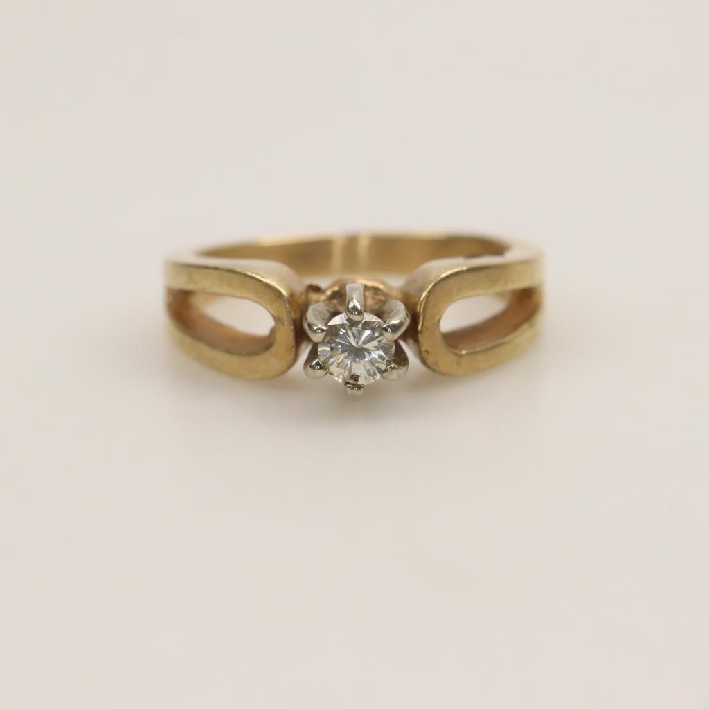 10kt Gold Diamond Ring | Property Room