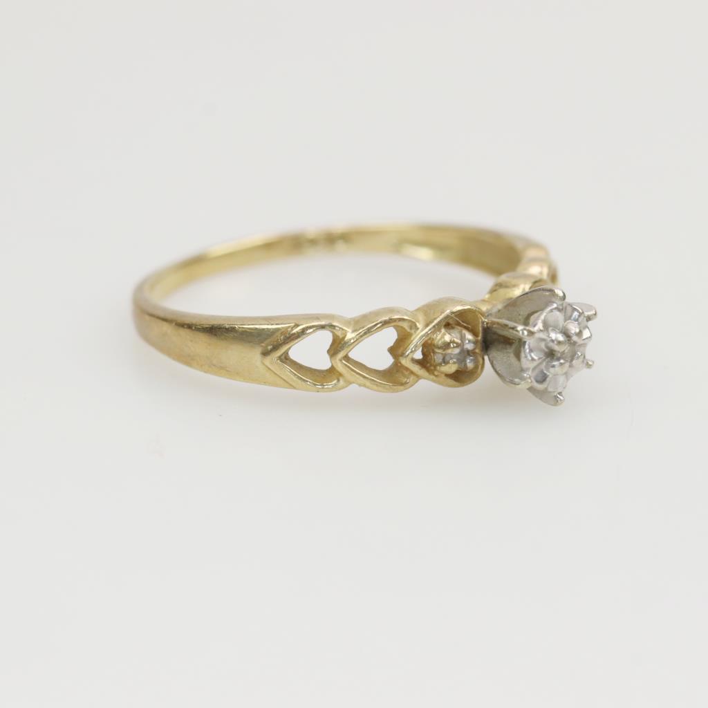 10kt Gold Diamond Sweetheart Ring | Property Room