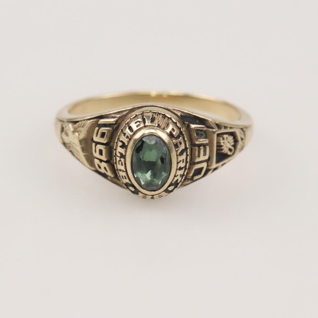 10kt Gold Green Spinel Class Ring | Property Room