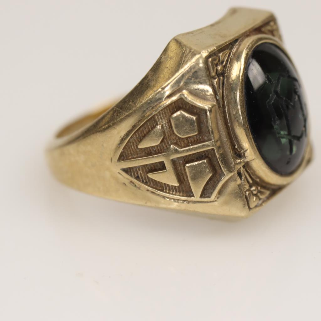 10kt Gold Green Stone Class Signet Ring | Property Room
