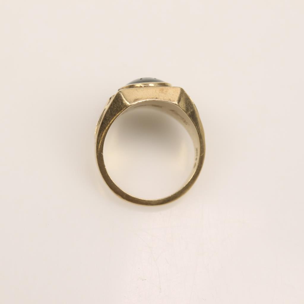 10kt Gold Green Stone Class Signet Ring | Property Room