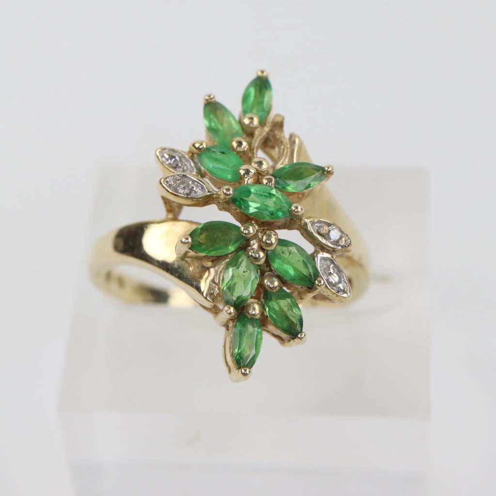 10kt Gold Green Stone Diamond Accent Ring | Property Room