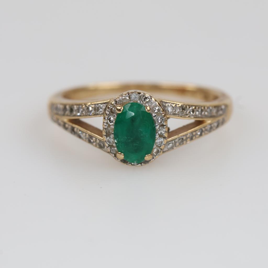 10kt Gold Green Stone Diamond Accent Ring | Property Room