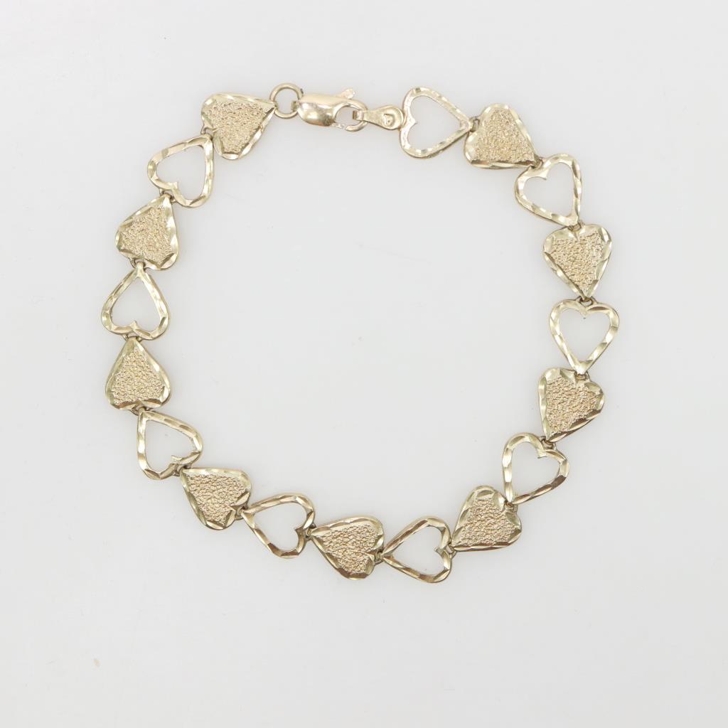 10kt Gold Heart Link Bracelet | Property Room