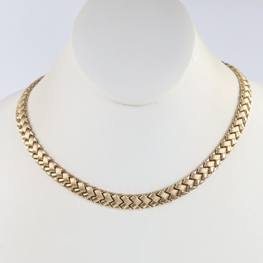 10kt Gold Hollow Link Necklace | Property Room