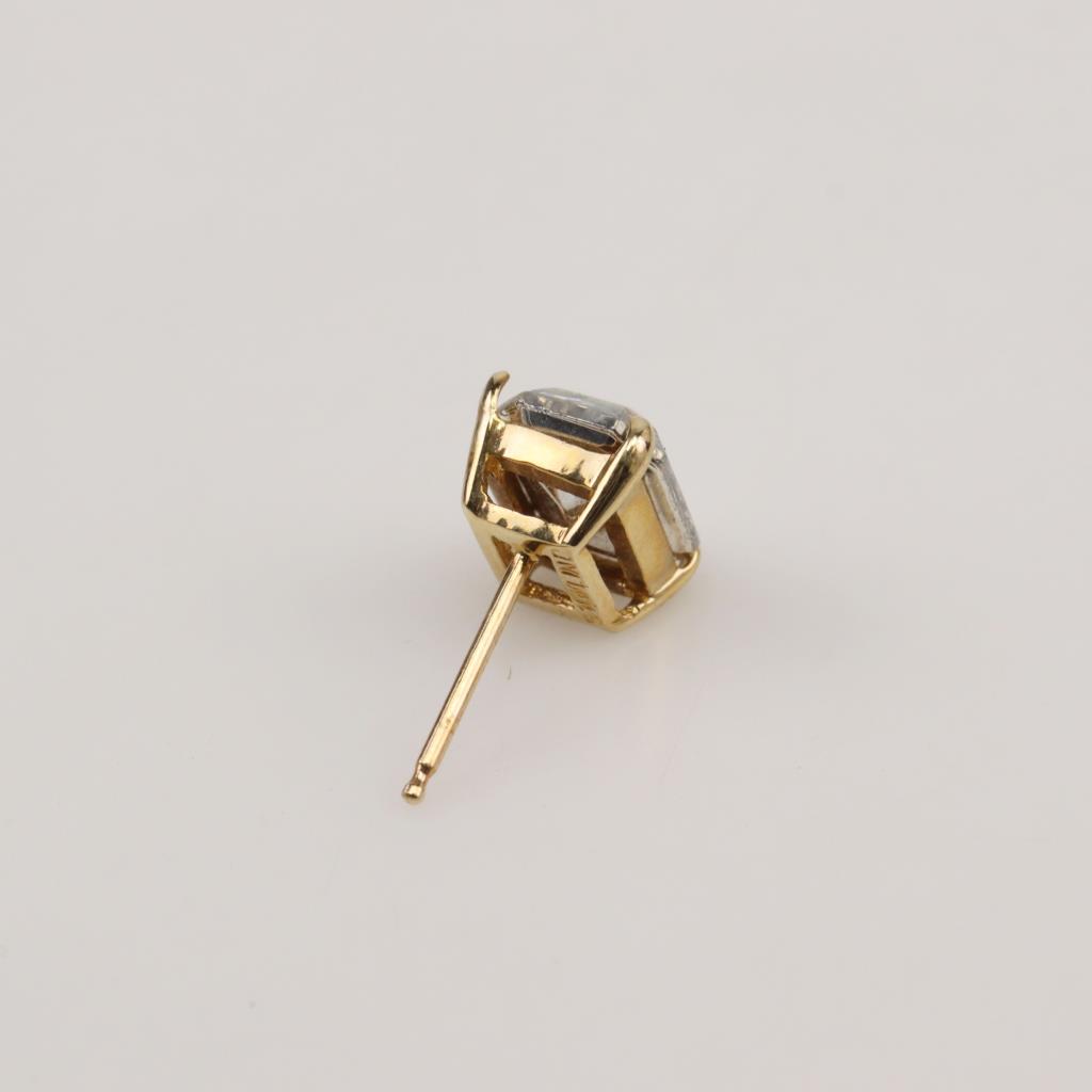 10kt Gold Iridescent Stone Single Earring | Property Room