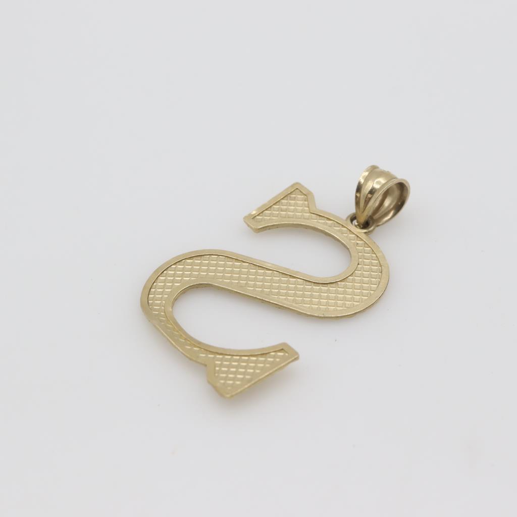 10kt Gold Letter S Pendant | Property Room