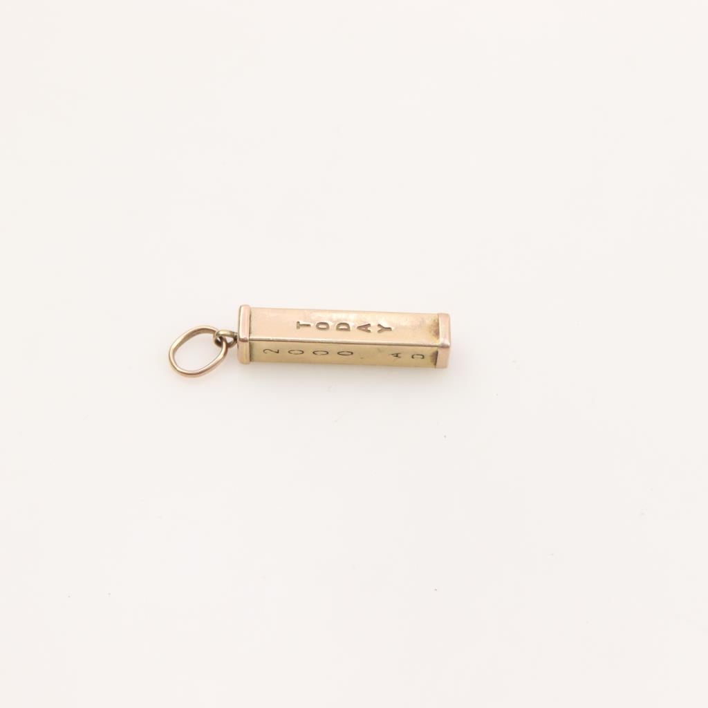 10kt Gold Longevity Bar Pendant | Property Room