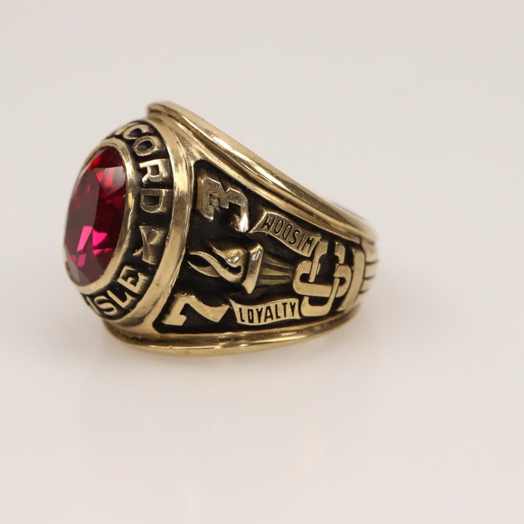 10kt Gold Red Stone Class Ring | Property Room